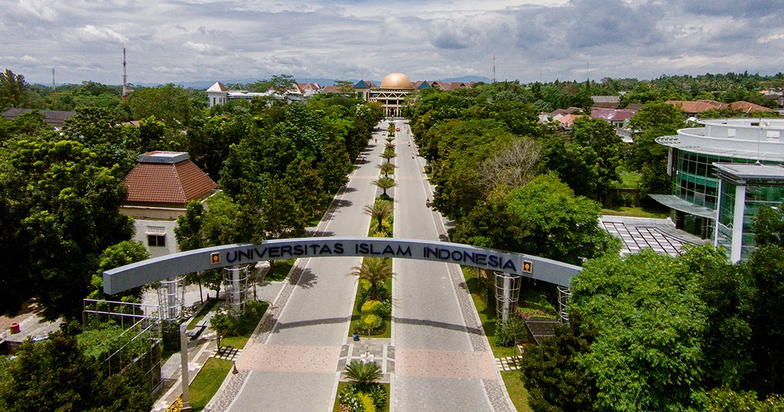 SEJARAH DAN PERAN UII DALAM PERKEMBANGAN PENDIDIKAN ISLAM DI INDONESIA