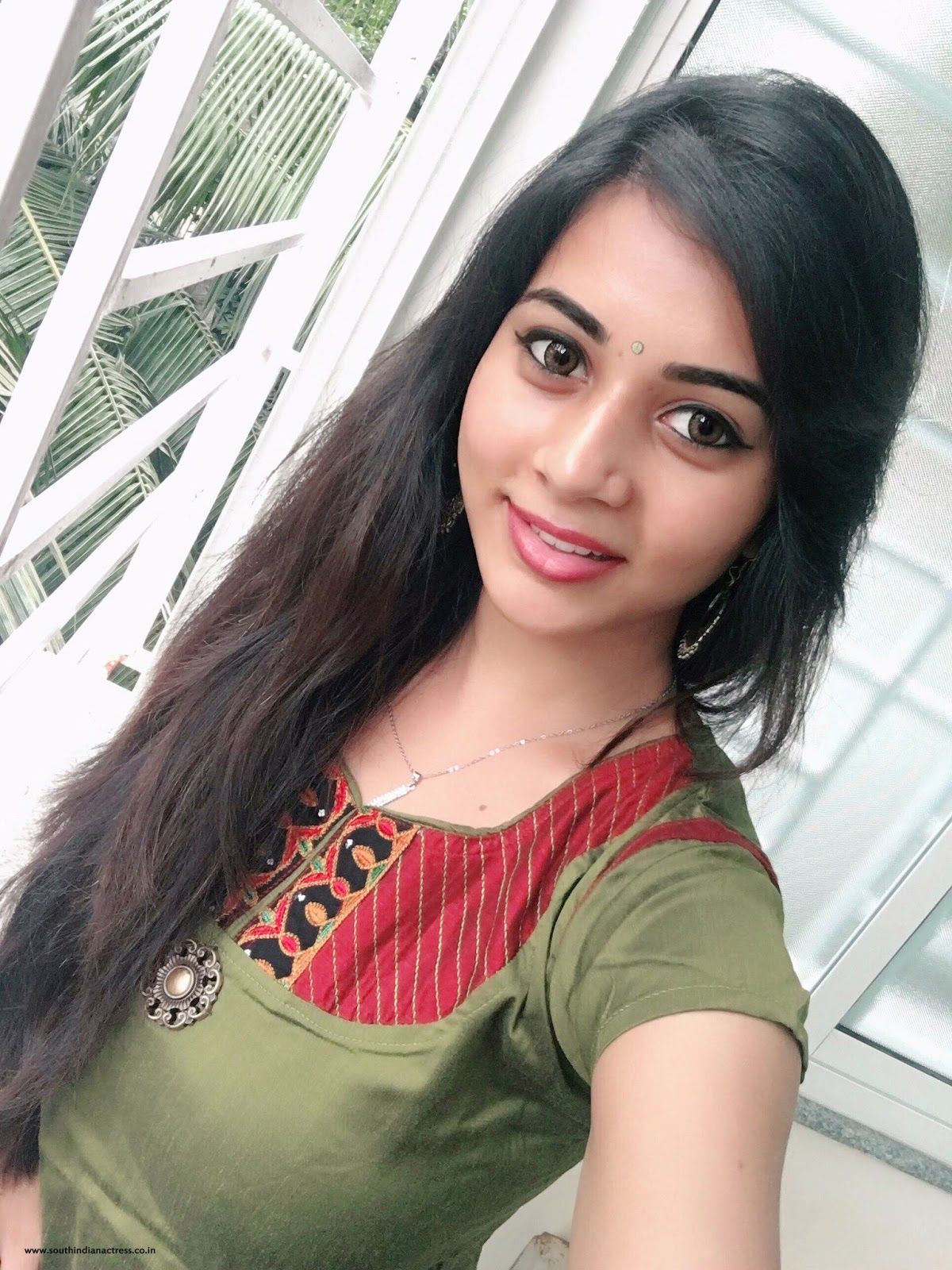 Suza Kumar Selfie photos - South Indian Actress