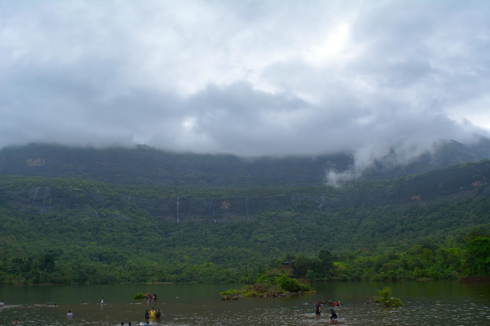 Solanpada dam,Maharashtra,India | Travel life journeys