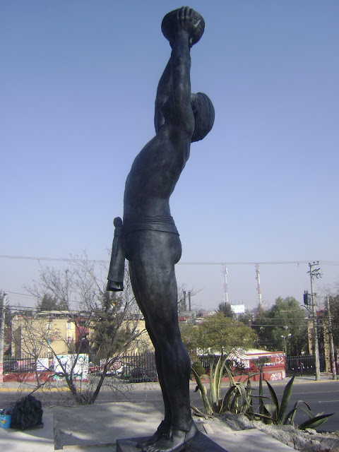 El cincel y la pluma