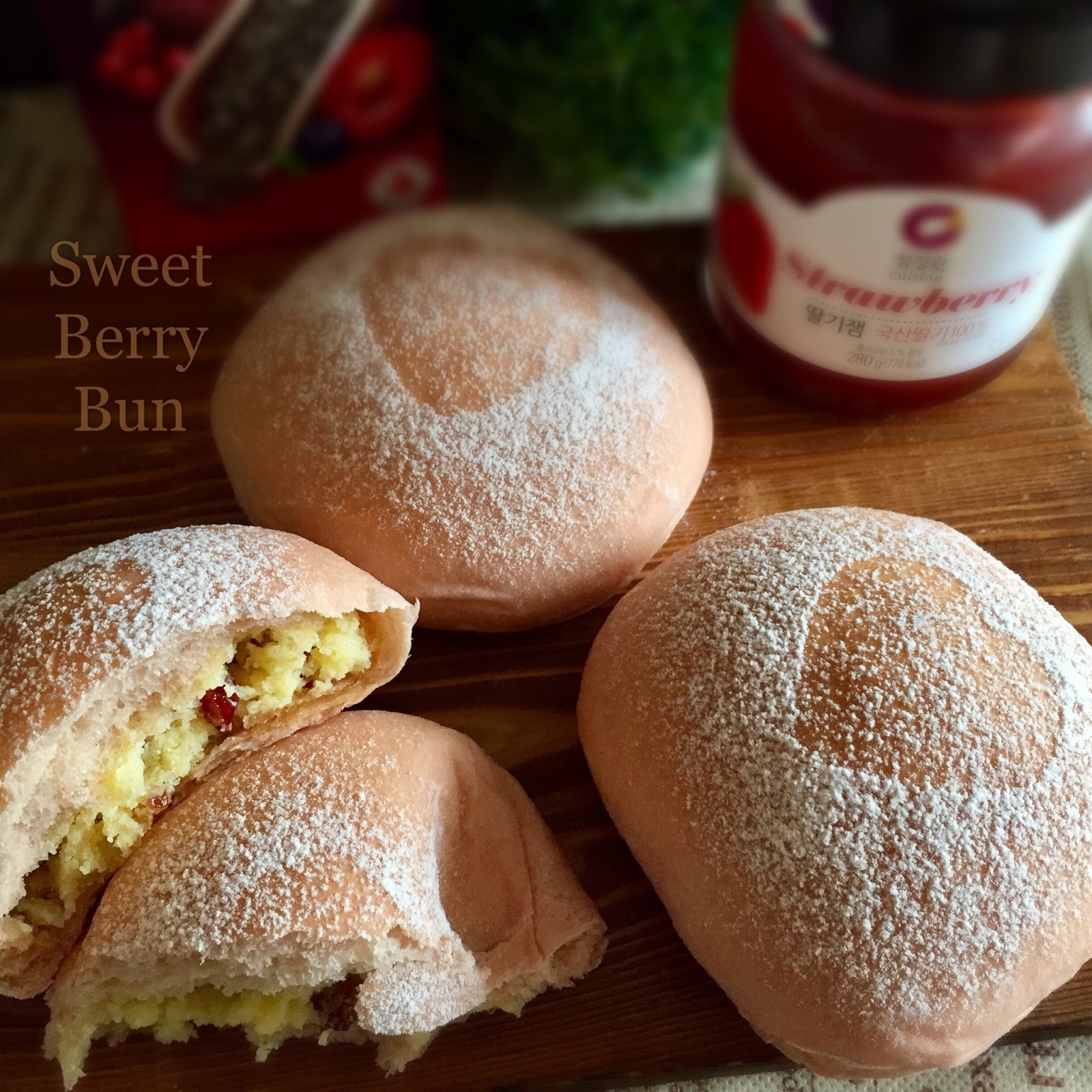 My Mind Patch: Sweet Berry Bun 莓子奶酥甜面包