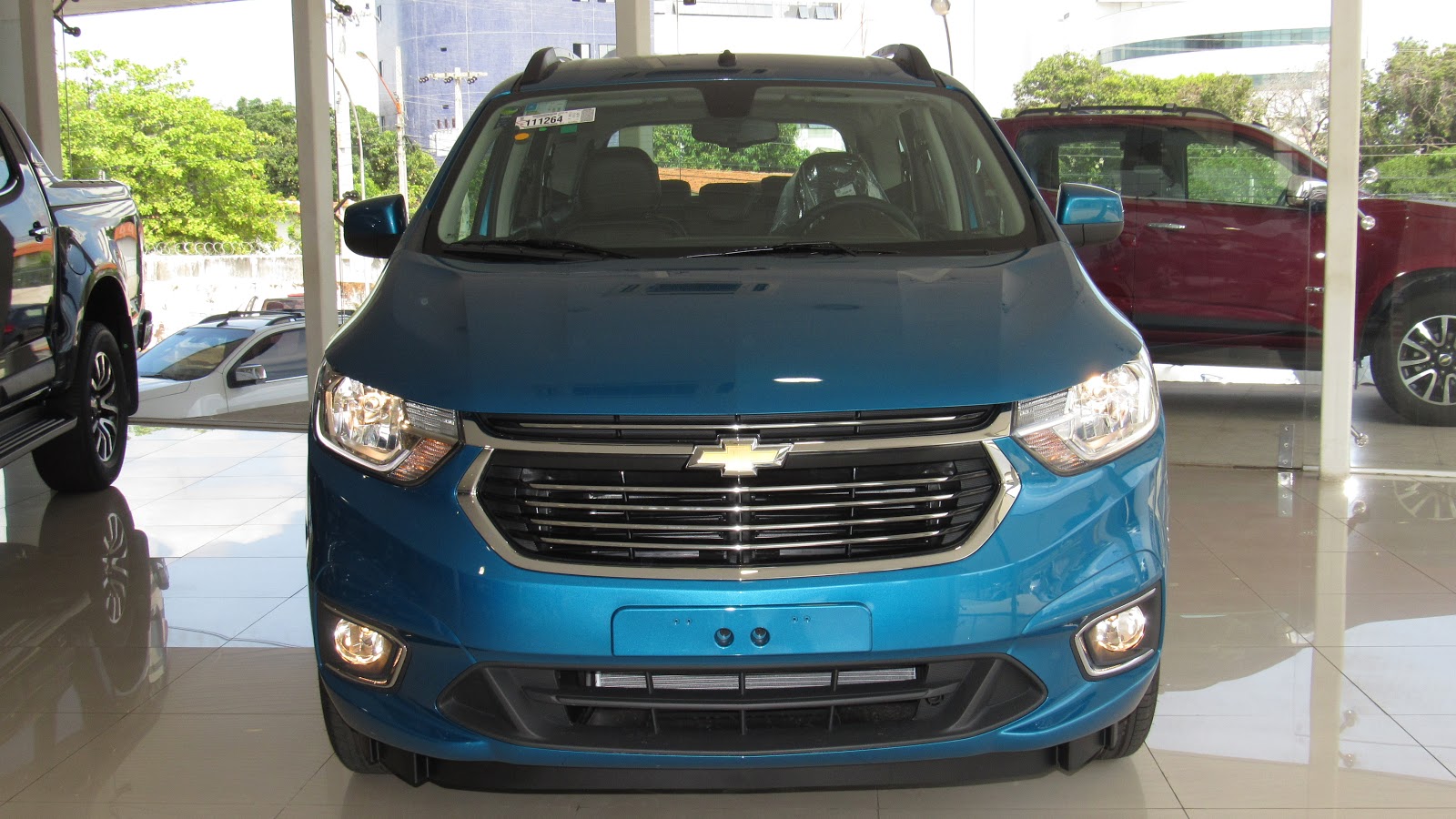 Os detalhes da Chevrolet Spin LTZ 2019 com câmbio automático