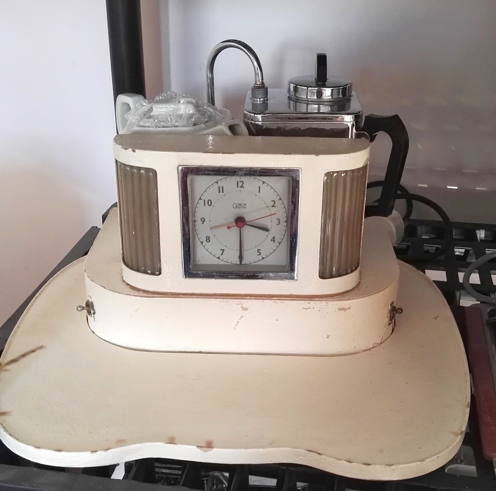 ART and ARCHITECTURE, mainly: Teasmade! Wake up and drink it!