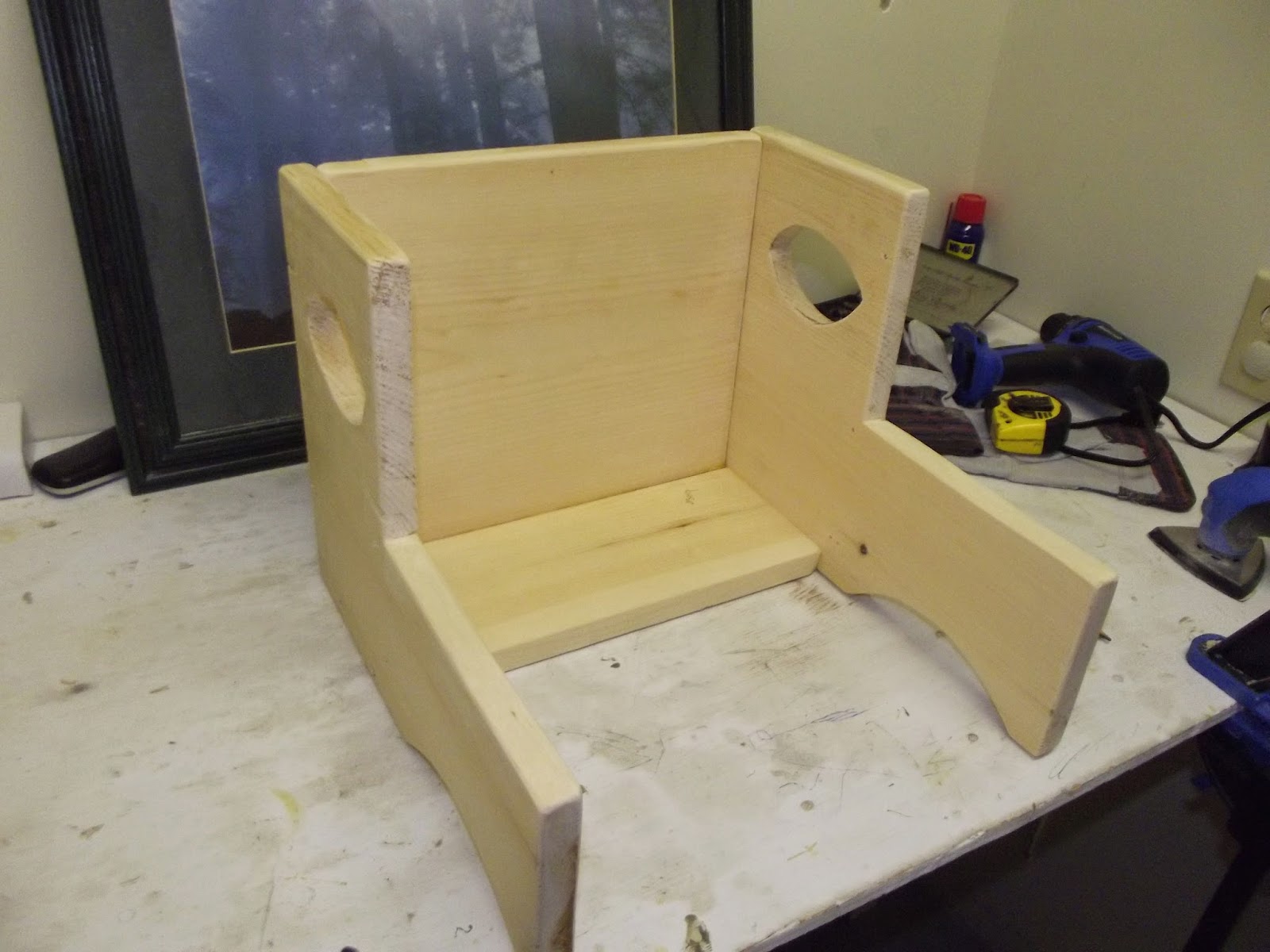 Woodworks: Stepstool with Storage!