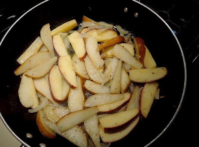 The Briny Lemon: Pan-Cooked Apple and Pears with Maple Sauce