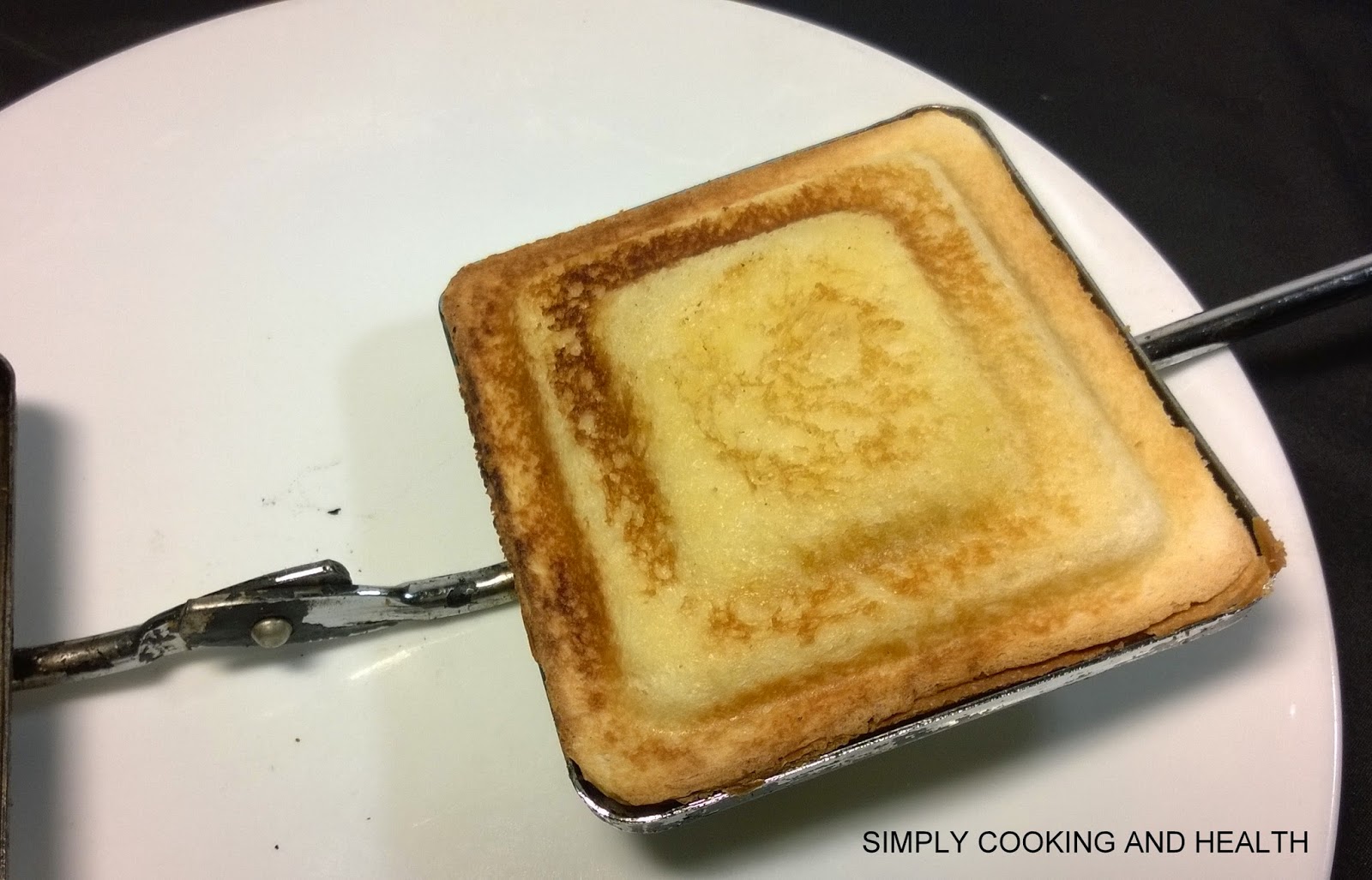 Simply Cooking and Health: Toasted fish sandwich