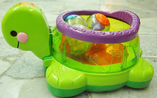 JuaiMurah: Fisher Price Roll Around Spinning Turtle