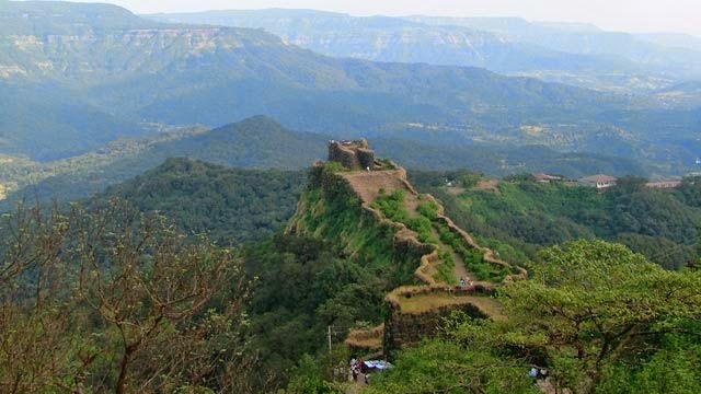 TMI: Trek from Chandragad to Arthur seat (via Dhawalya Ghat) & visit to ...