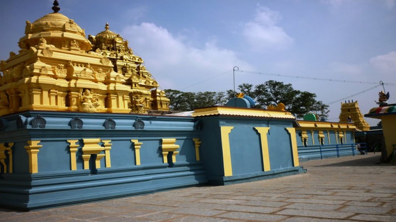 Sights and Insights: At Siddhi Vinayak Temple, Ainavilli