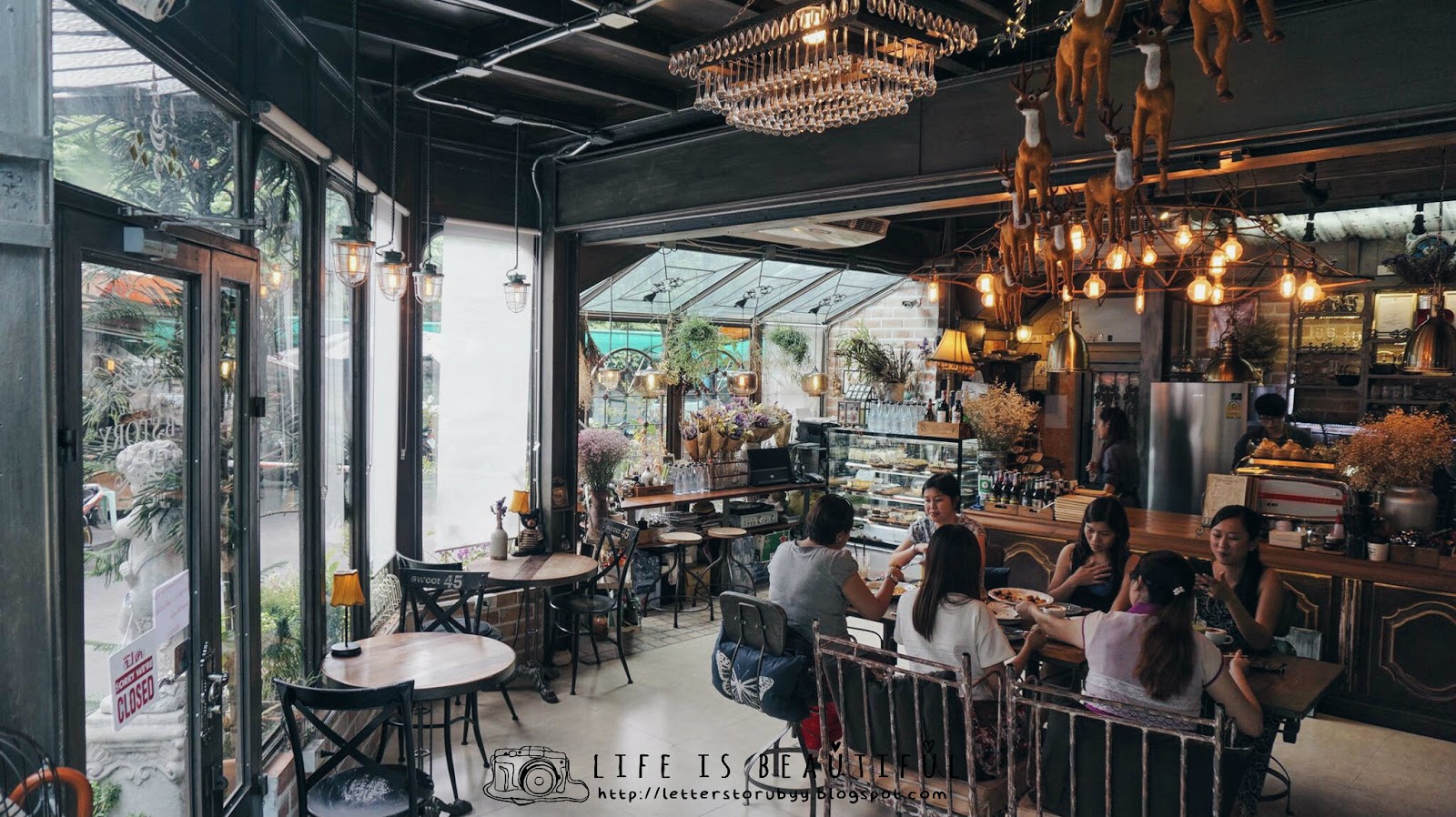 【曼谷】歐陸鄉村教堂式咖啡店 - B-Story Cafe @ Ratchathewi - Wannabe Ruby