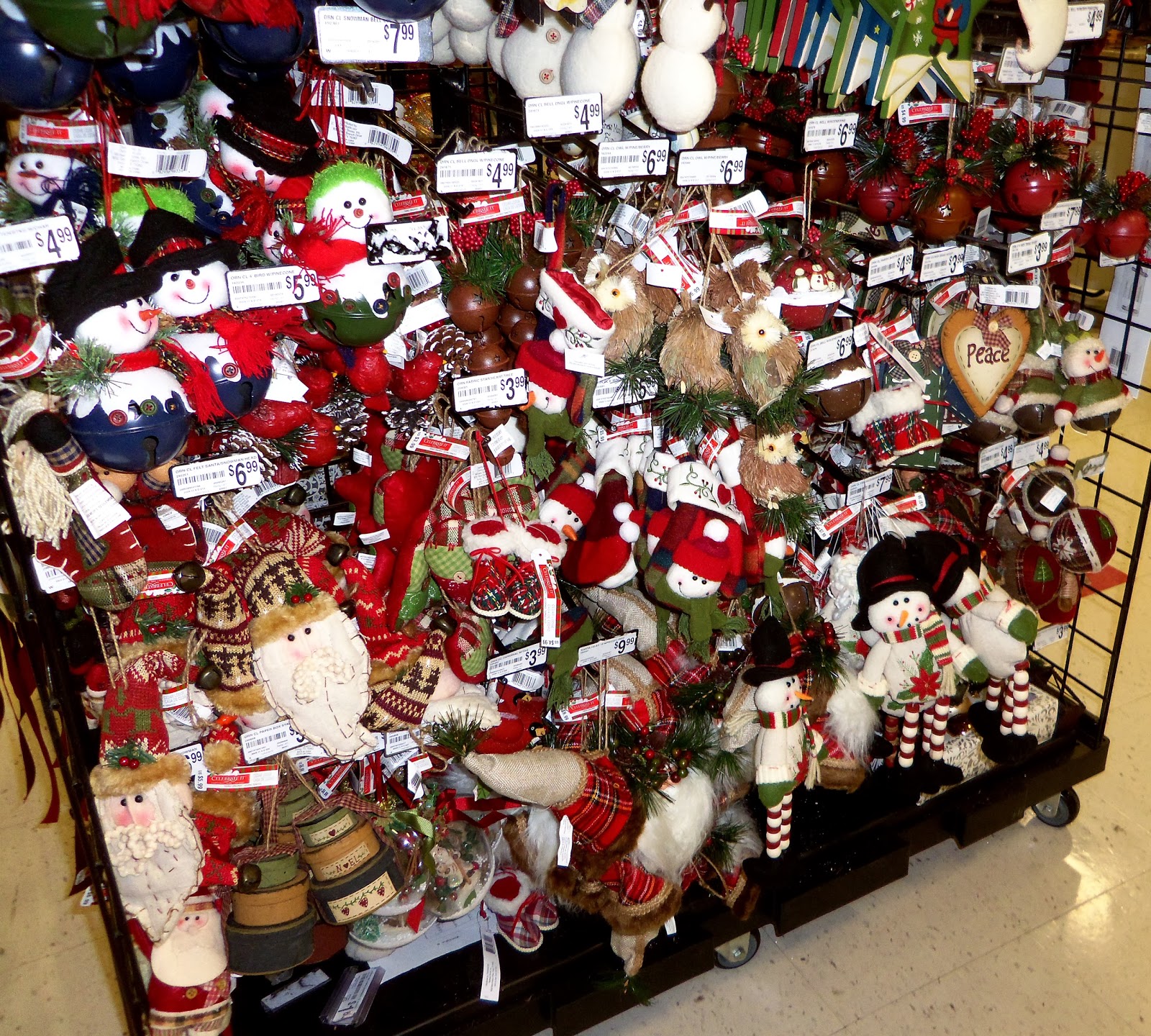 A DEBBIE-DABBLE CHRISTMAS: Christmas in the Stores: Michael's