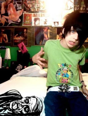 -RrAarrwWwW-: EmO-andres gorgeous