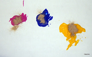 Tippytoe Crafts: Textured Finger Painting