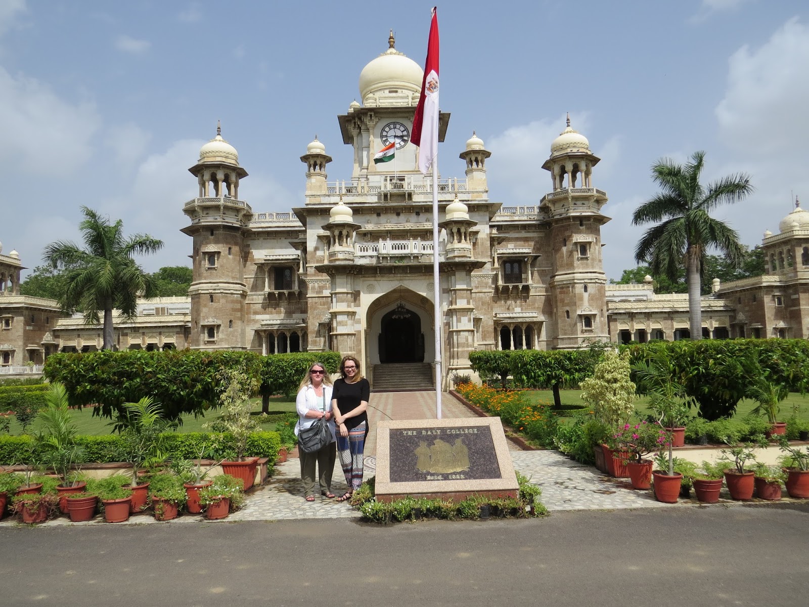 THE DALY COLLEGE, INDORE, INDIA AND PEEL HALL, MANCHESTER, U.K.: VISIT ...