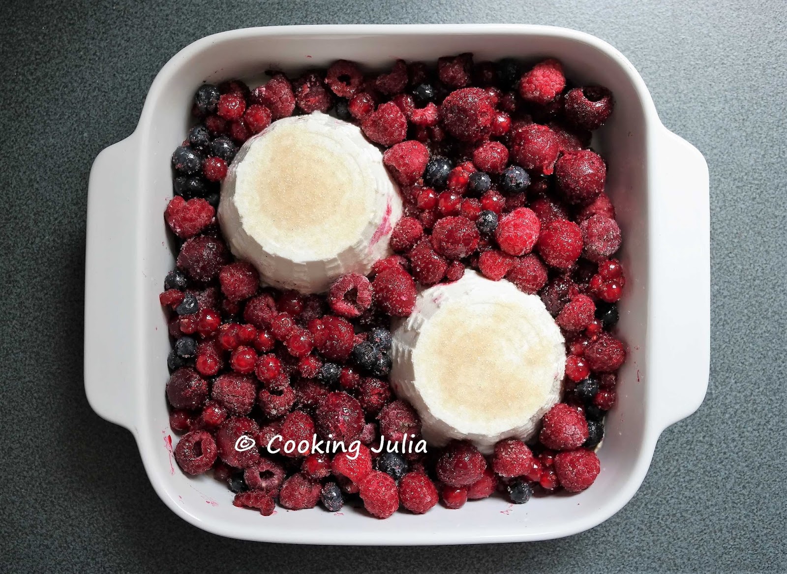 COOKING JULIA : RICOTTA RÔTIE AUX FRUITS ROUGES