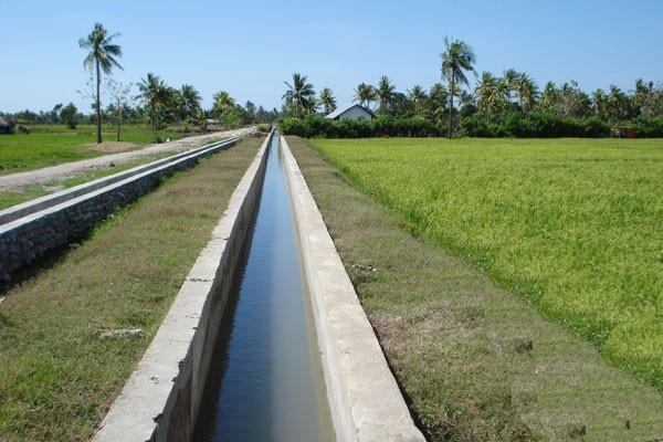 Flow Measurement through Trapezoidal & Rectangular Channels ...