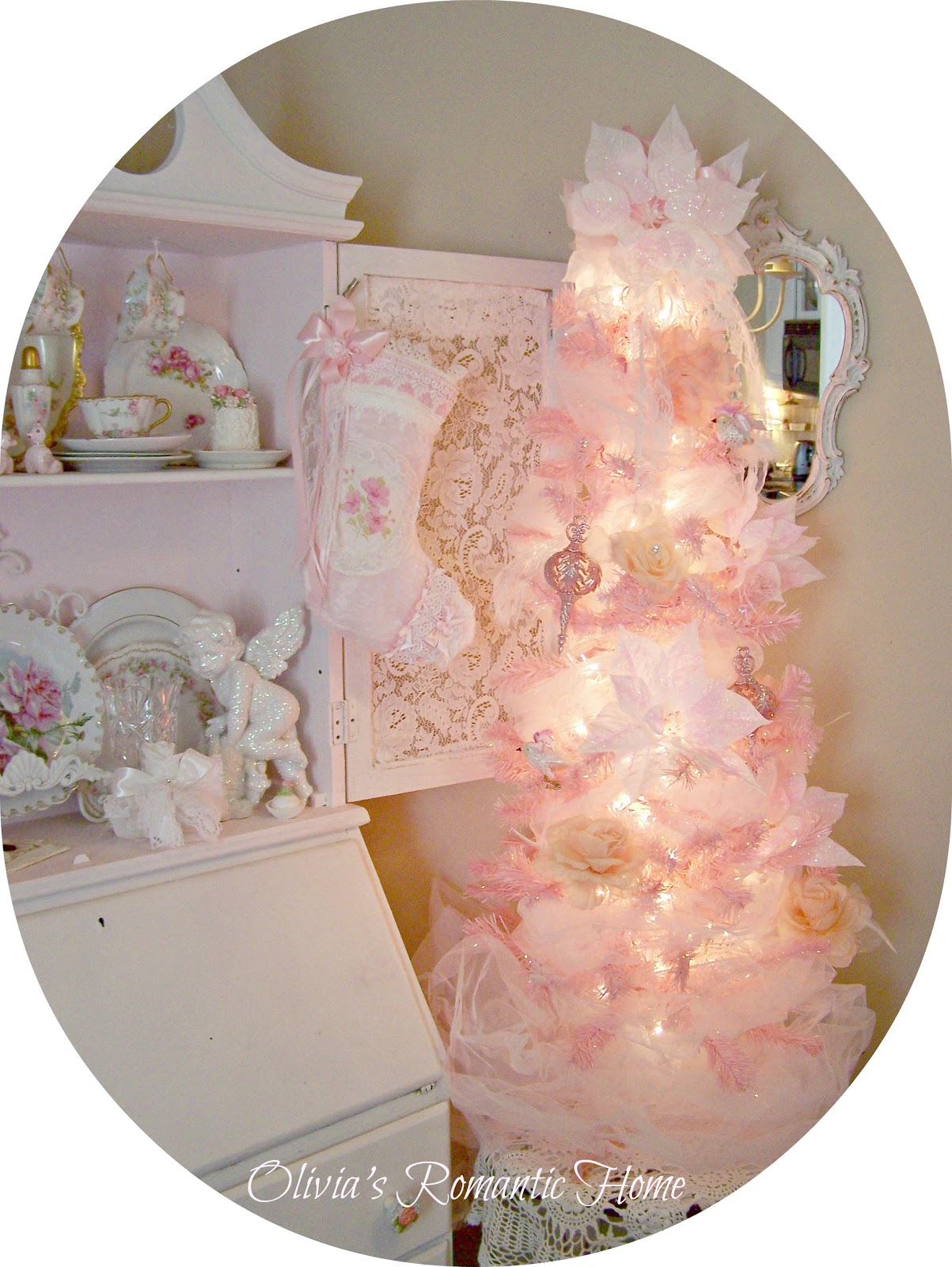 Olivia's Romantic Home: My Shabby Chic Pink Christmas Home Tour