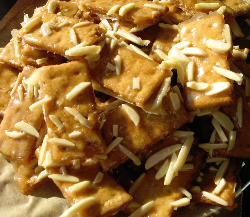 10,000 things that make me happy: Recipe: Graham Cracker Toffee