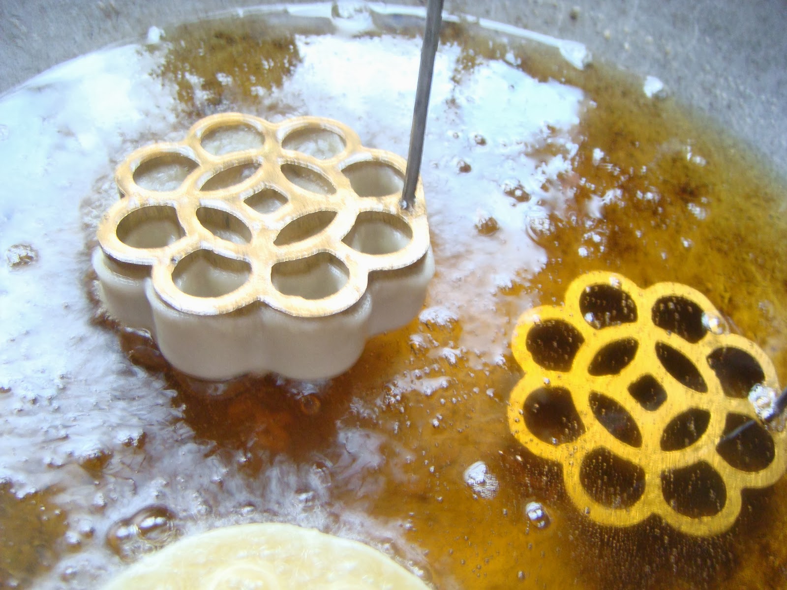 Kuih Rose / Kuih Goyang - Vera's Kitchen