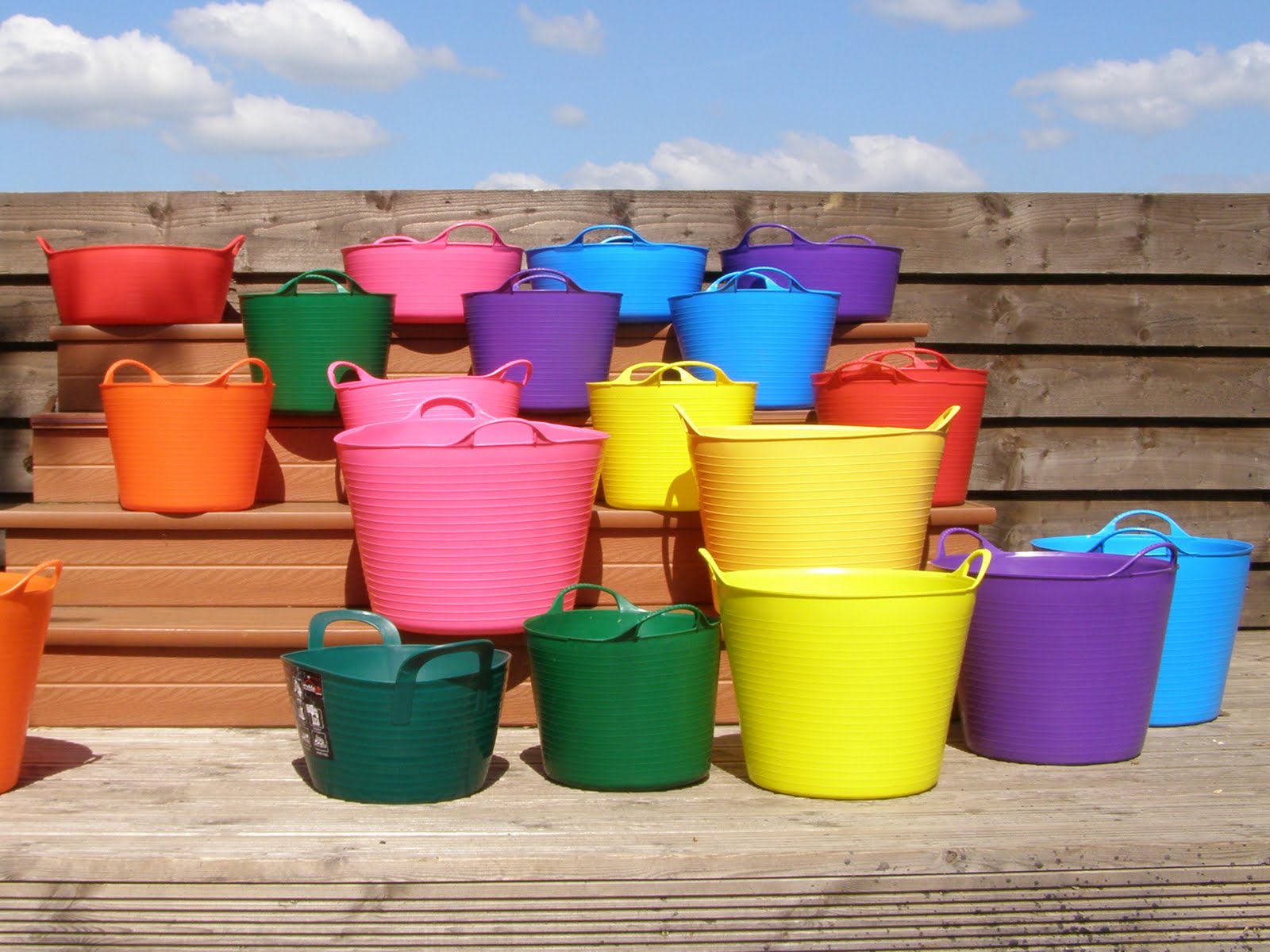 Wino-Fred's Photo Blog: Colourful Containers