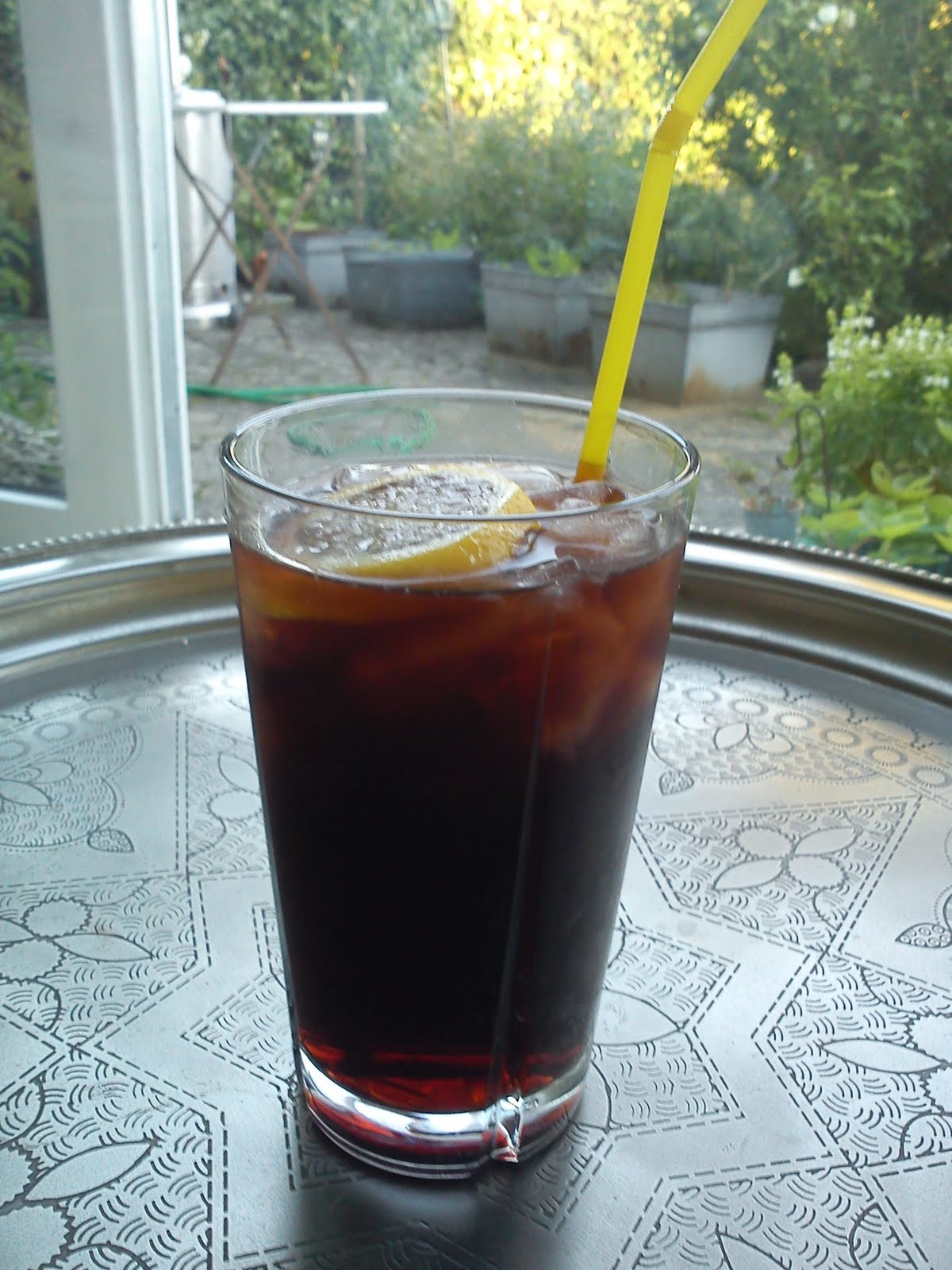 Kitchen of Kiki: Cherry Cola Cocktail