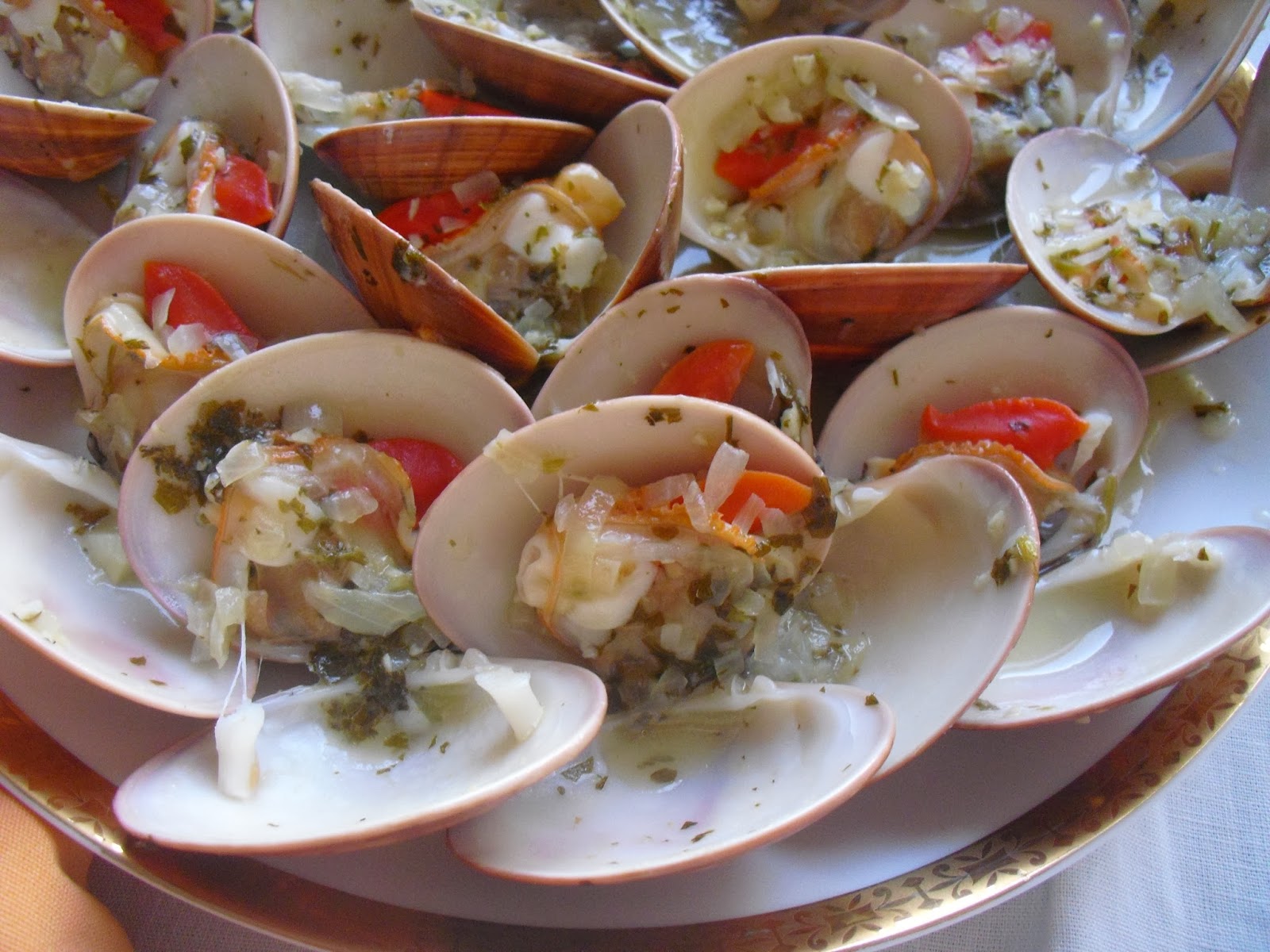 Conchas finas en salsa verde ~ Con sabor a huerto