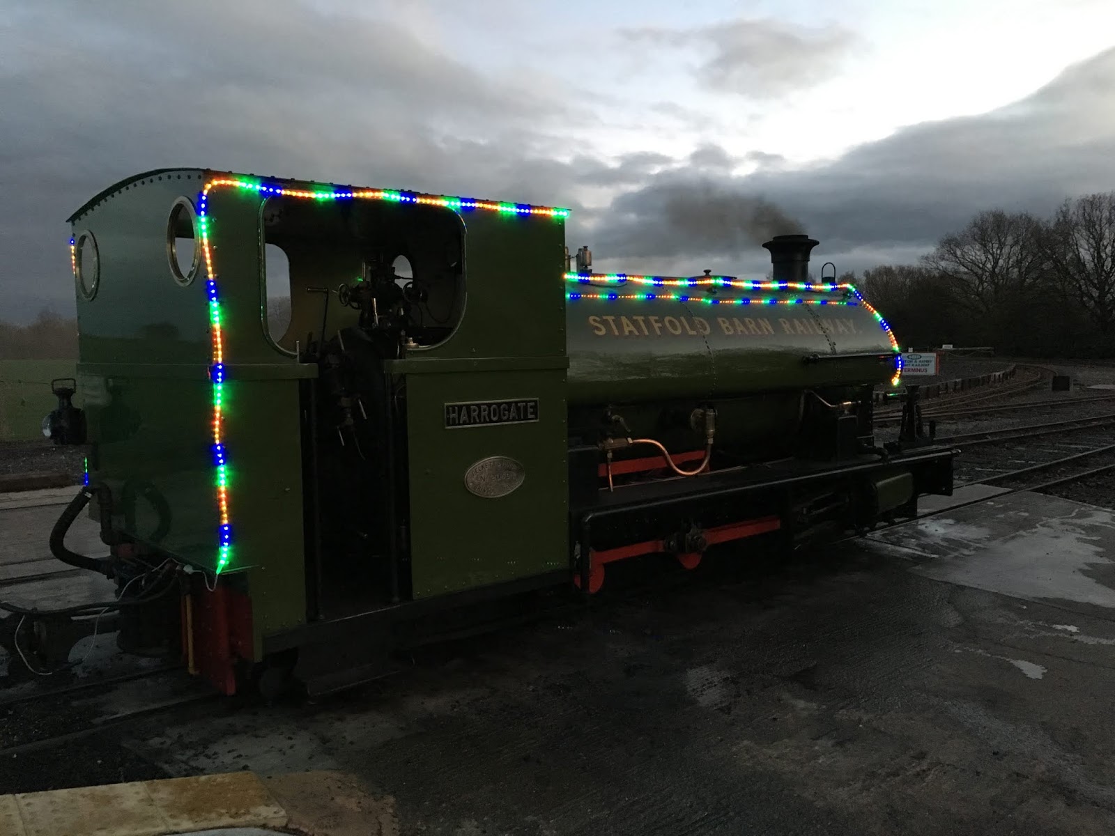 Sam's World: Statfold: Driving A Peckett On The "Santa Express"...