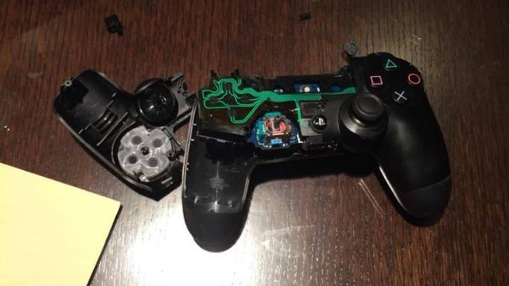 PapzakkenCentrum: Probleem Vrijdag #1: PS4 Controller kapot en Broodjes ...