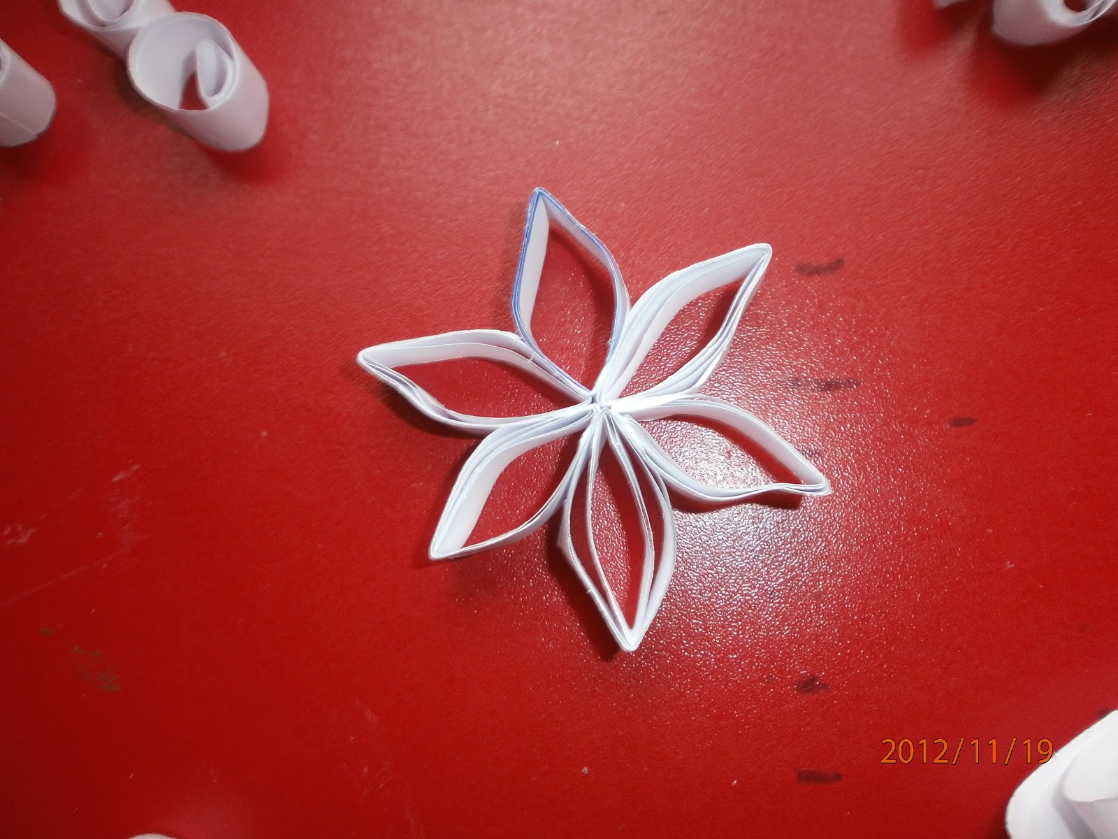 Model de FULGI de nea din HARTIE - 77 :: Fise de lucru - gradinita si ...