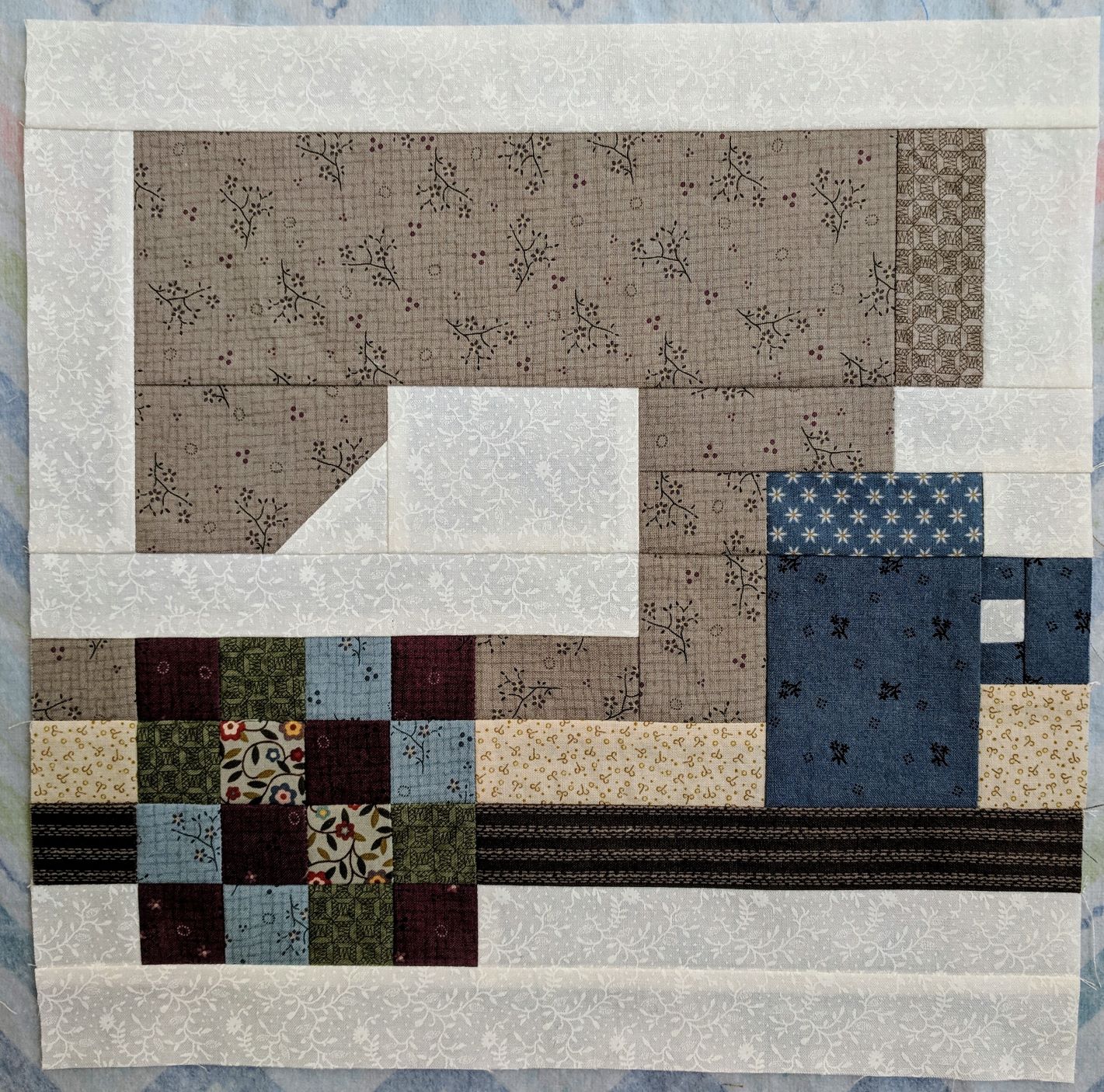 Happy Sewing Room: My Happy Place Row Along - My Sewing Room