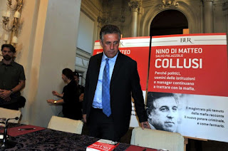 Libri, "Collusi. Perché politici, uomini delle istituzioni e manager ...
