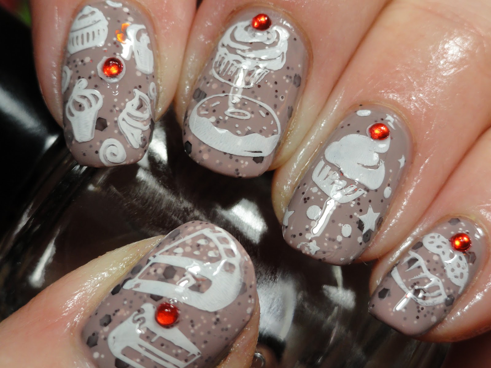 Canadian Nail Fanatic: Baking Themed Mani f. Oopsie Daisies Tiramisu