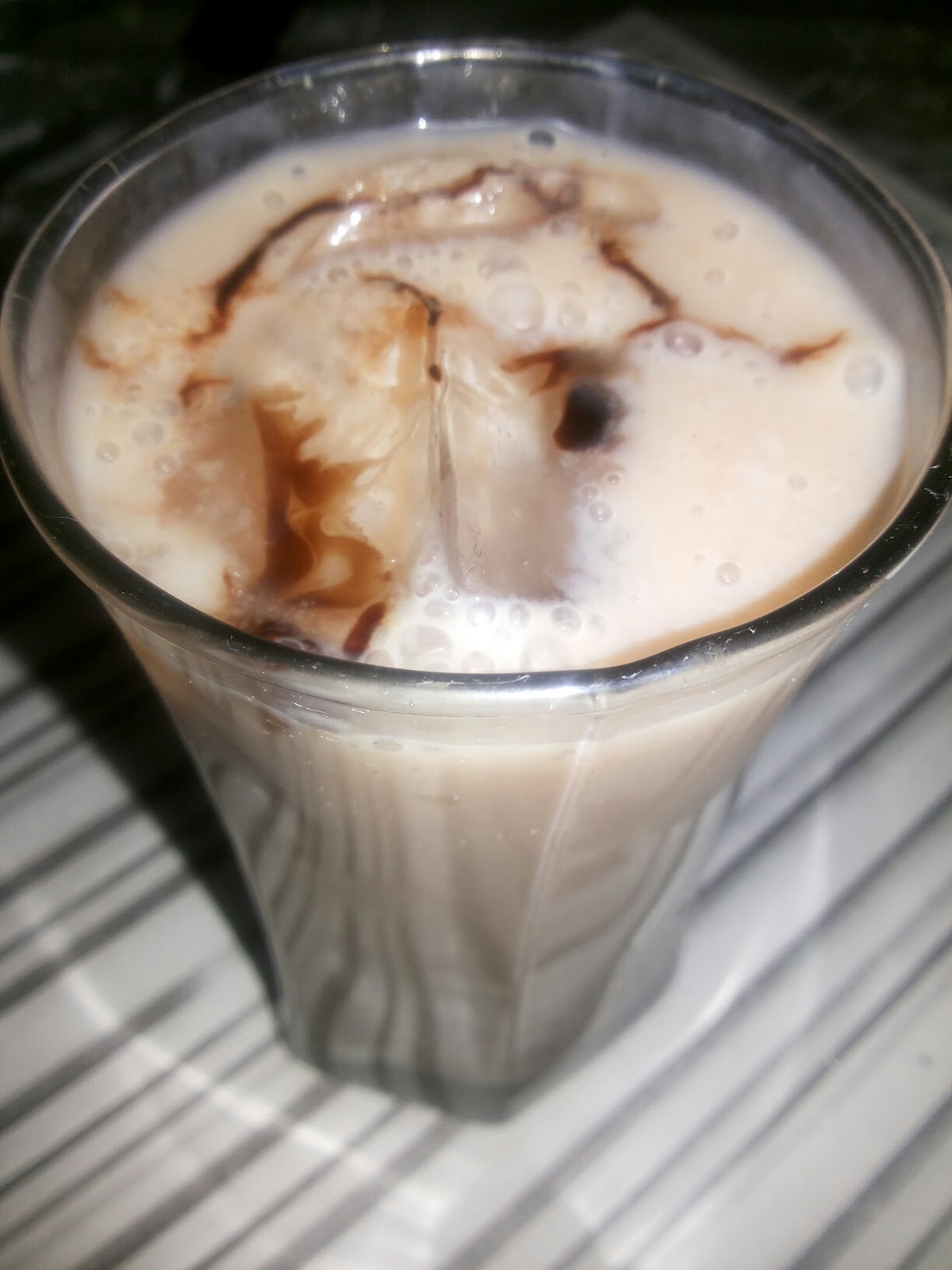Desi Tadka - Flavor of Indian Kitchen: Chocolate Mango Shake