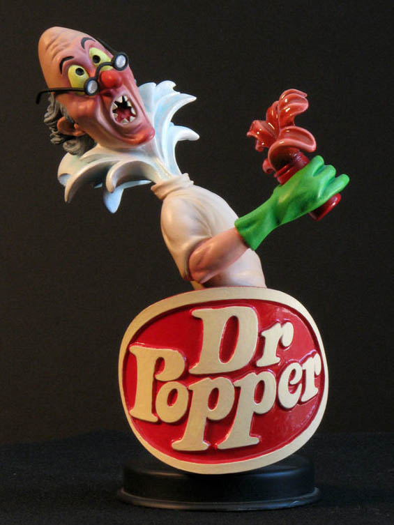 Potrzebie: Topps #12: Wacky Packages statue