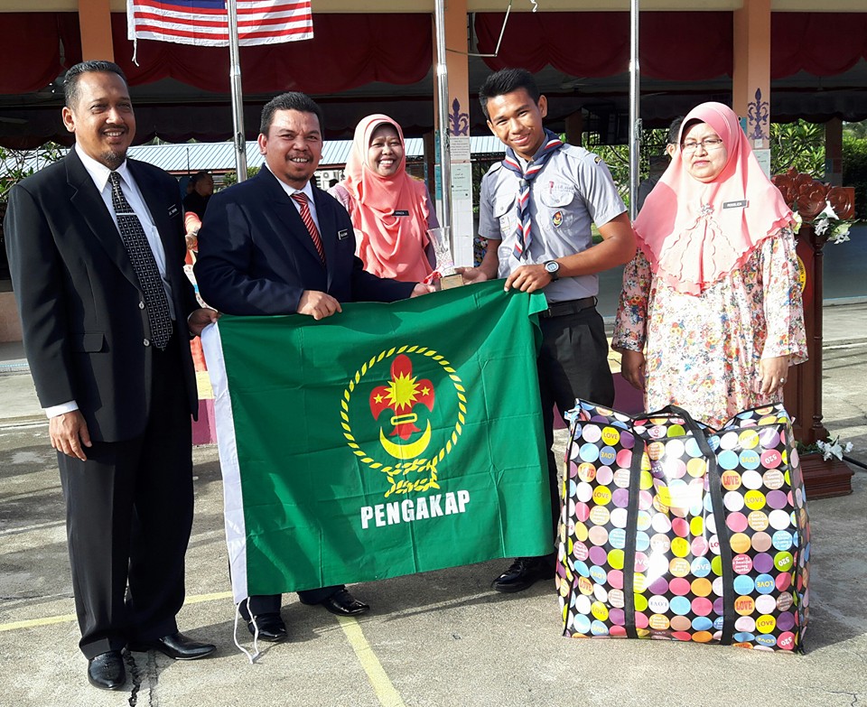 SMK. KEMUMIN : Majlis penyampaian hadiah Pemenang Perkhemahan 2016