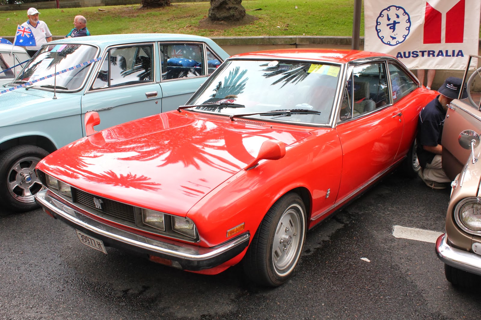 Aussie Old Parked Cars: 1979 Isuzu 117 Coupe