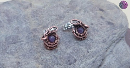 Two Awesome Wire Wrapped Stud Earrings Tutorials / The Beading Gem