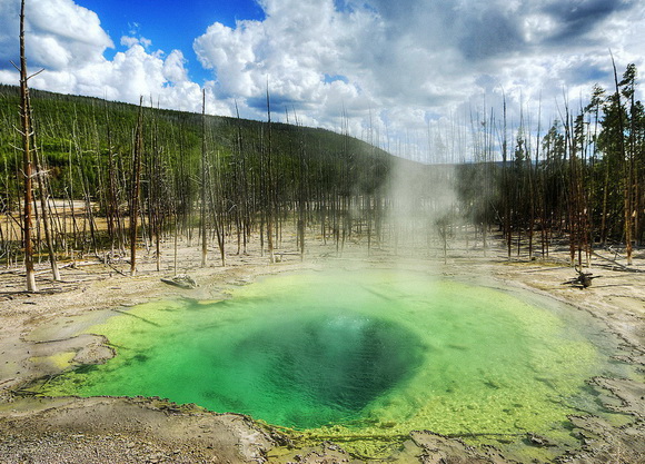 THE WORLD GEOGRAPHY: 12 Wonderful Hot Springs