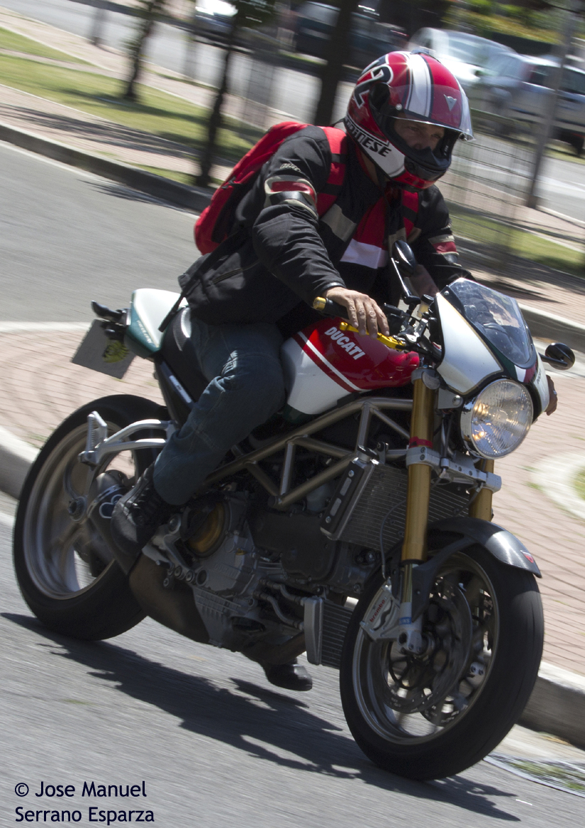 elrectanguloenlamano: DUCATI MONSTER: 25 YEARS OF A LANDMARK DESIGN