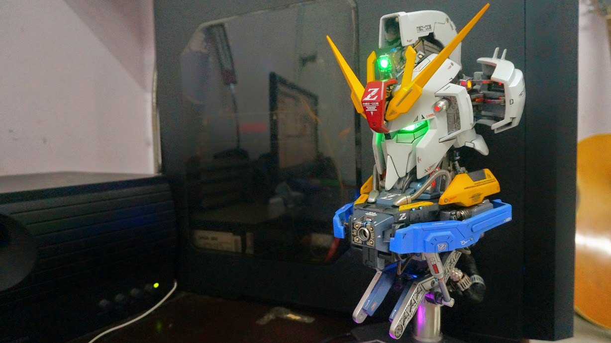 GSM 1/24 Tansformable Zeta Gundam Head Display + Full LED Function