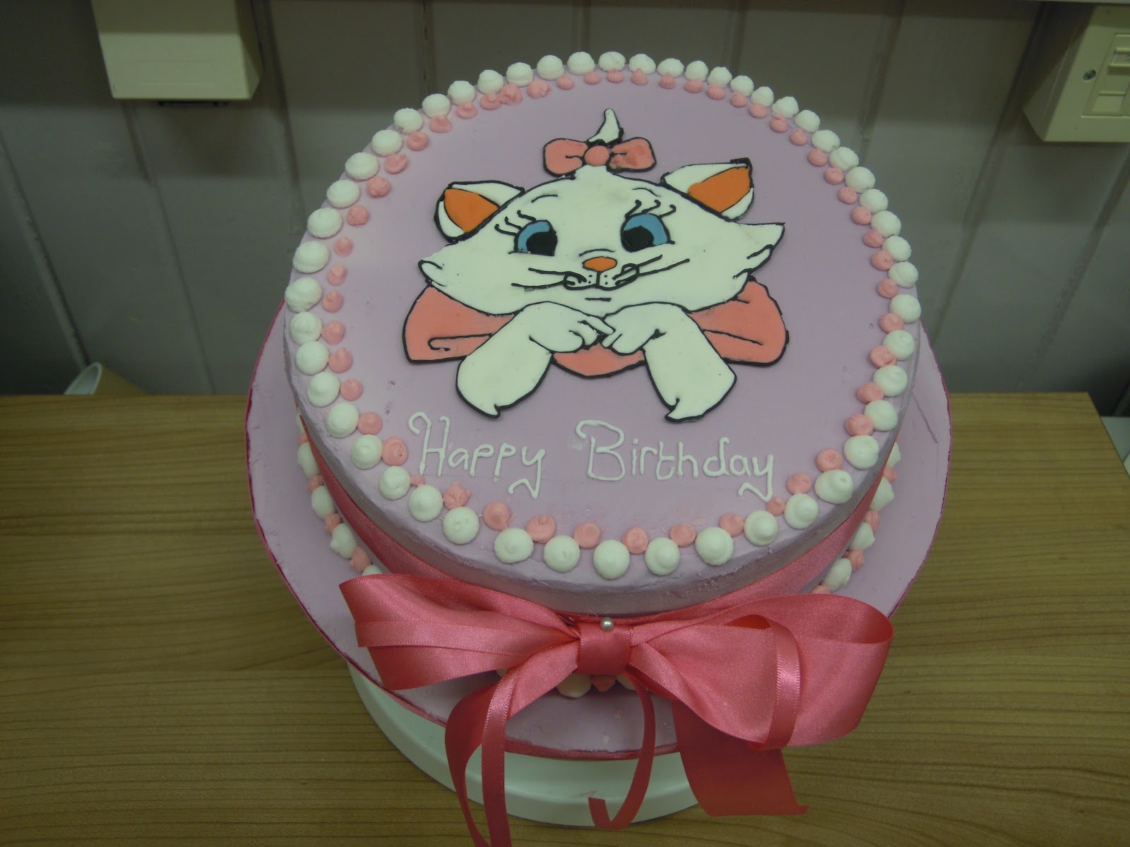 Flour Power Cake Journey: Runout (Flooding) Royal Icing Class Projects