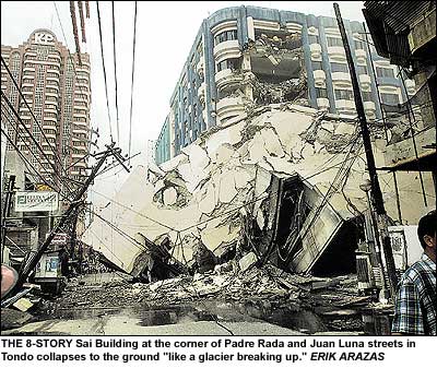 PhP: Philippine History in Pictures : July 23, 2004- Collapse of the ...