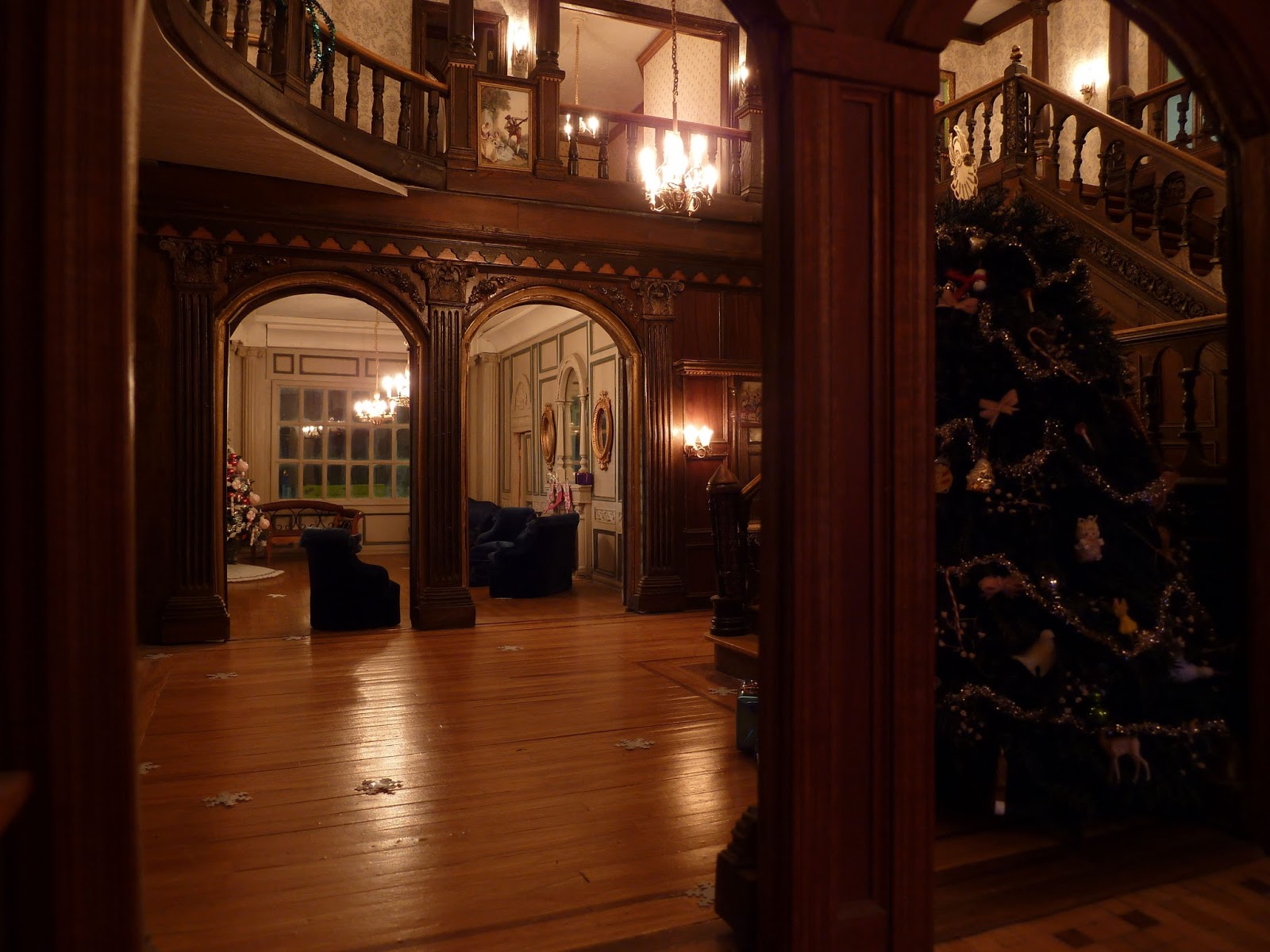 Miranda Wandering: Wightwick Manor by Night: Part 1