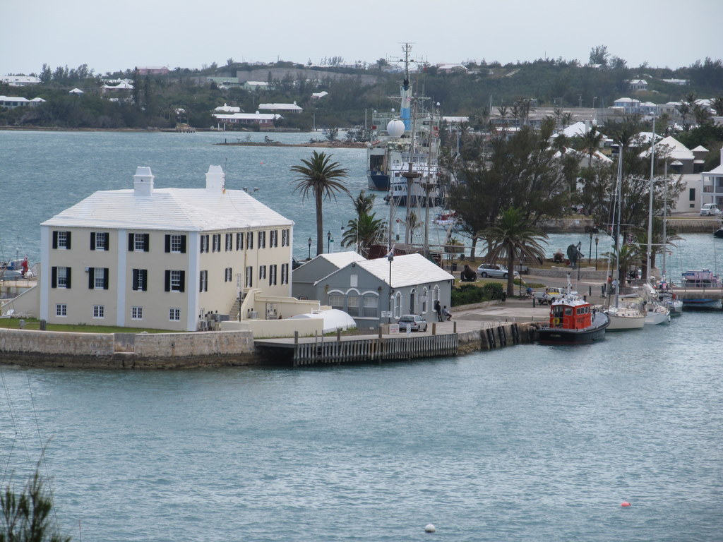 Bermuda Docks - svIslandSpirit.com