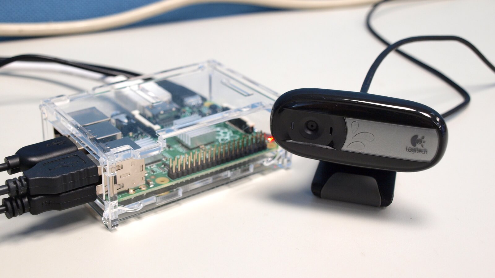 在 Raspberry Pi 中使用 USB 網路攝影機（Webcam）照相 - G. T. Wang