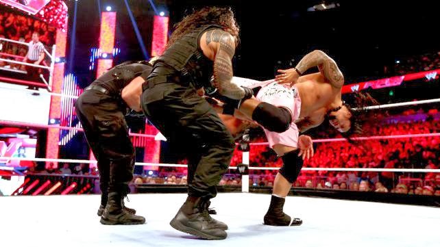 WWE In live!!!!: 6-MAN TAG TEAM MATCH