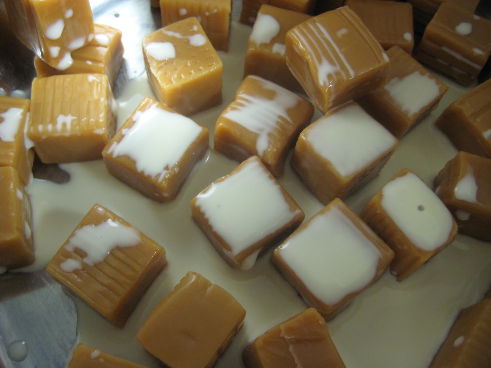 2 Broke Bakers: Caramel Covered Pretzel Sticks