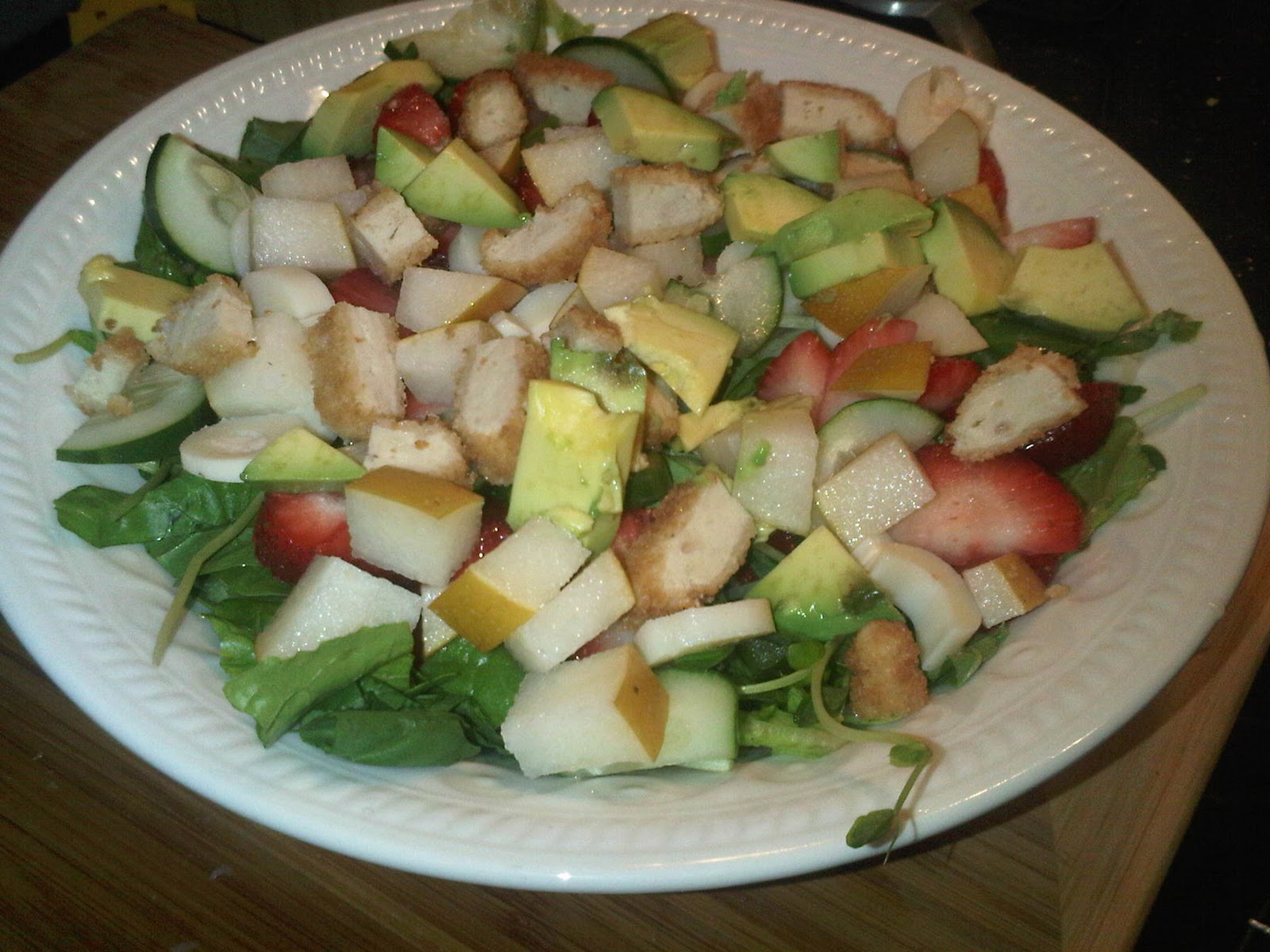 A Hint of Greens: Fun Fruity Salad