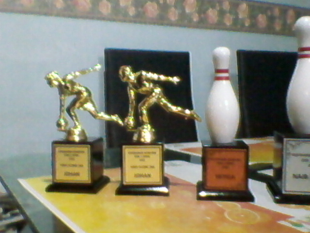 MEDAL & TROFI UNTUK SEMUA.: PIALA PUSINGAN KACA