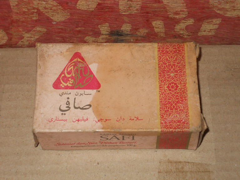 KOLEKSI FITRI BARANG OLD SKOOL: Safi bukan Safie Sali